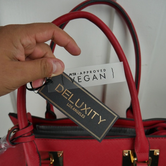 Deluxity Los Angeles | Bags | Deluxity Los Angeles 2 Piece Set | Poshmark